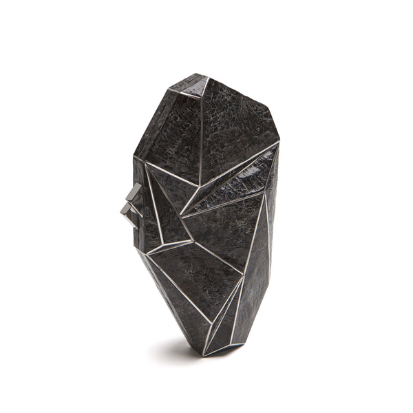 POLYGONIA CAGE – NATHALIE TRAD